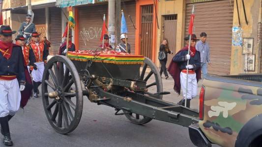 Con el traslado de los restos del héroe Esteban Arze, Cochabamba inicia ...