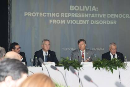 EEUU y 13 países respaldan al Gobierno de Bolivia: “Los esfuerzos por ...